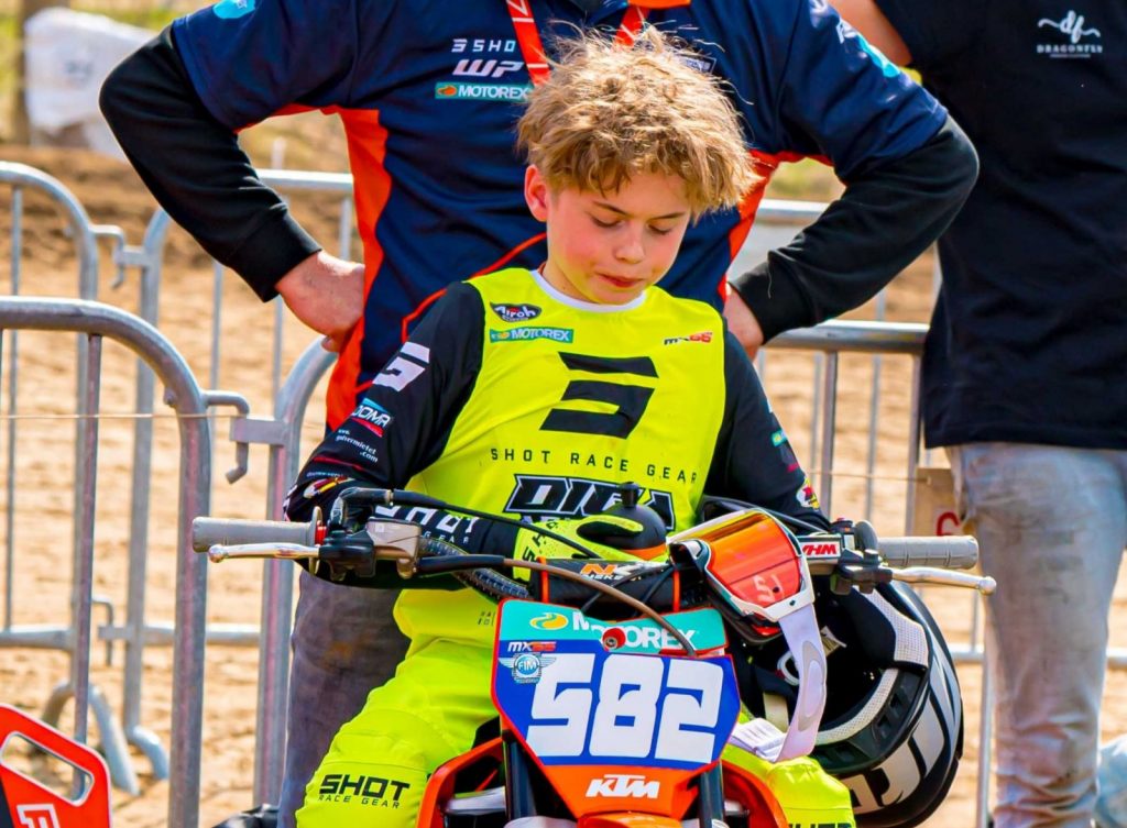 Jamiro Peters startet bei der Junioren Weltmeisterschaft für Team ...